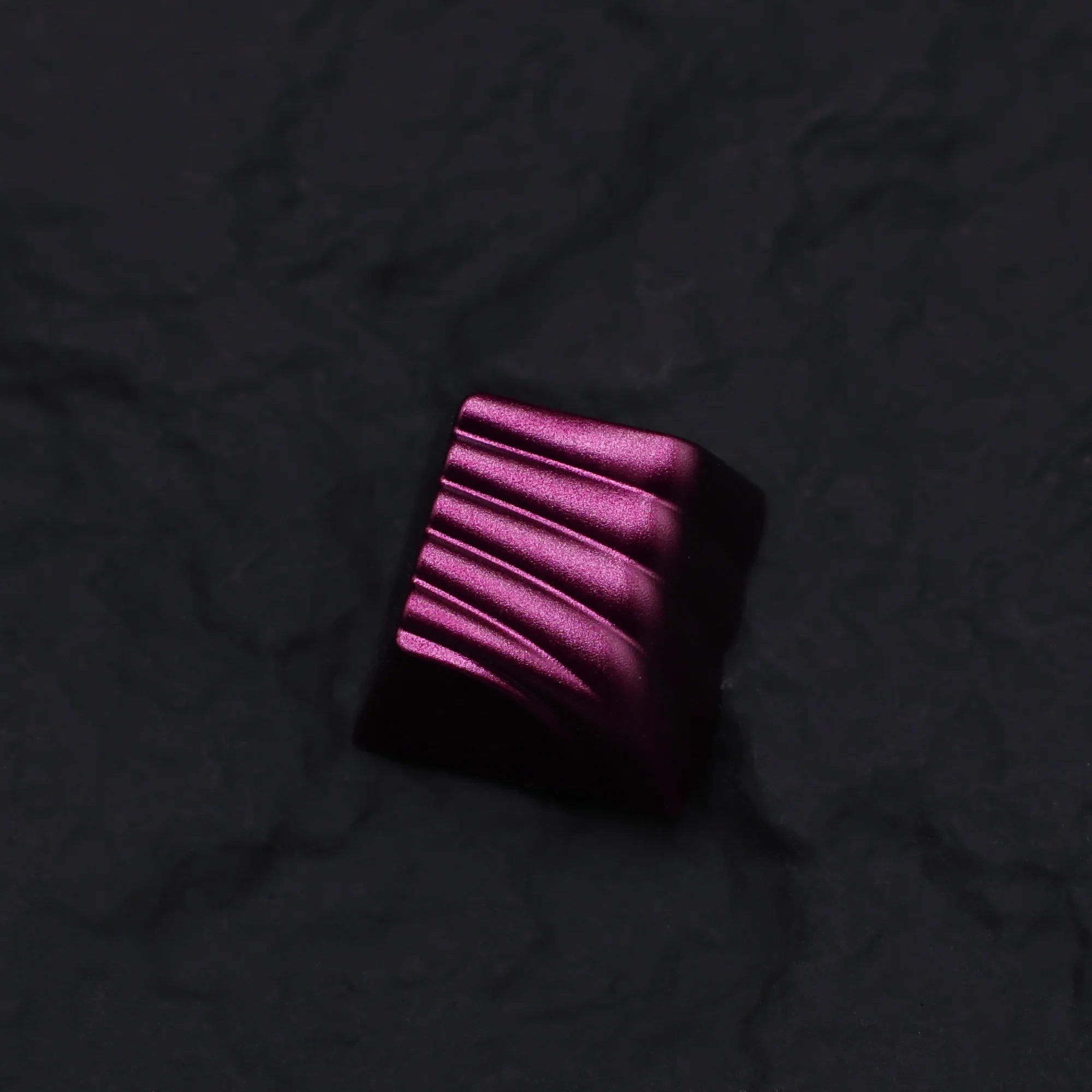 Hibi x GMK Maroon Artisan Keycap – pantheonkeys